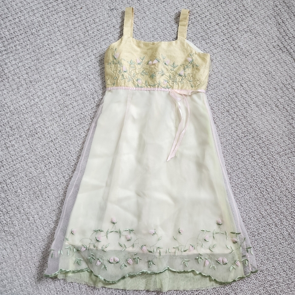Little Mass | Dresses | Vintage Little Mass Floral Embroidered Silk ...